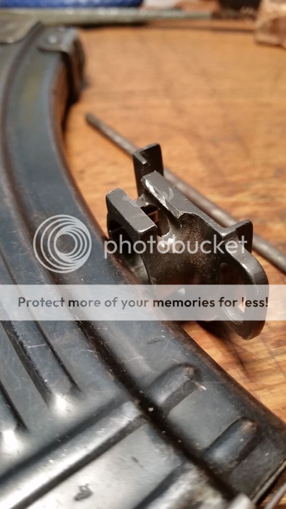 Installing lower handguard retainer | AK Rifles